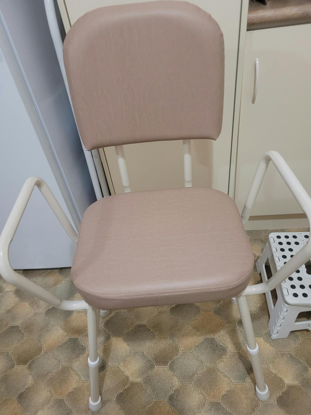Aspire Kitchen / Perching Stool - Mobility and Wellness