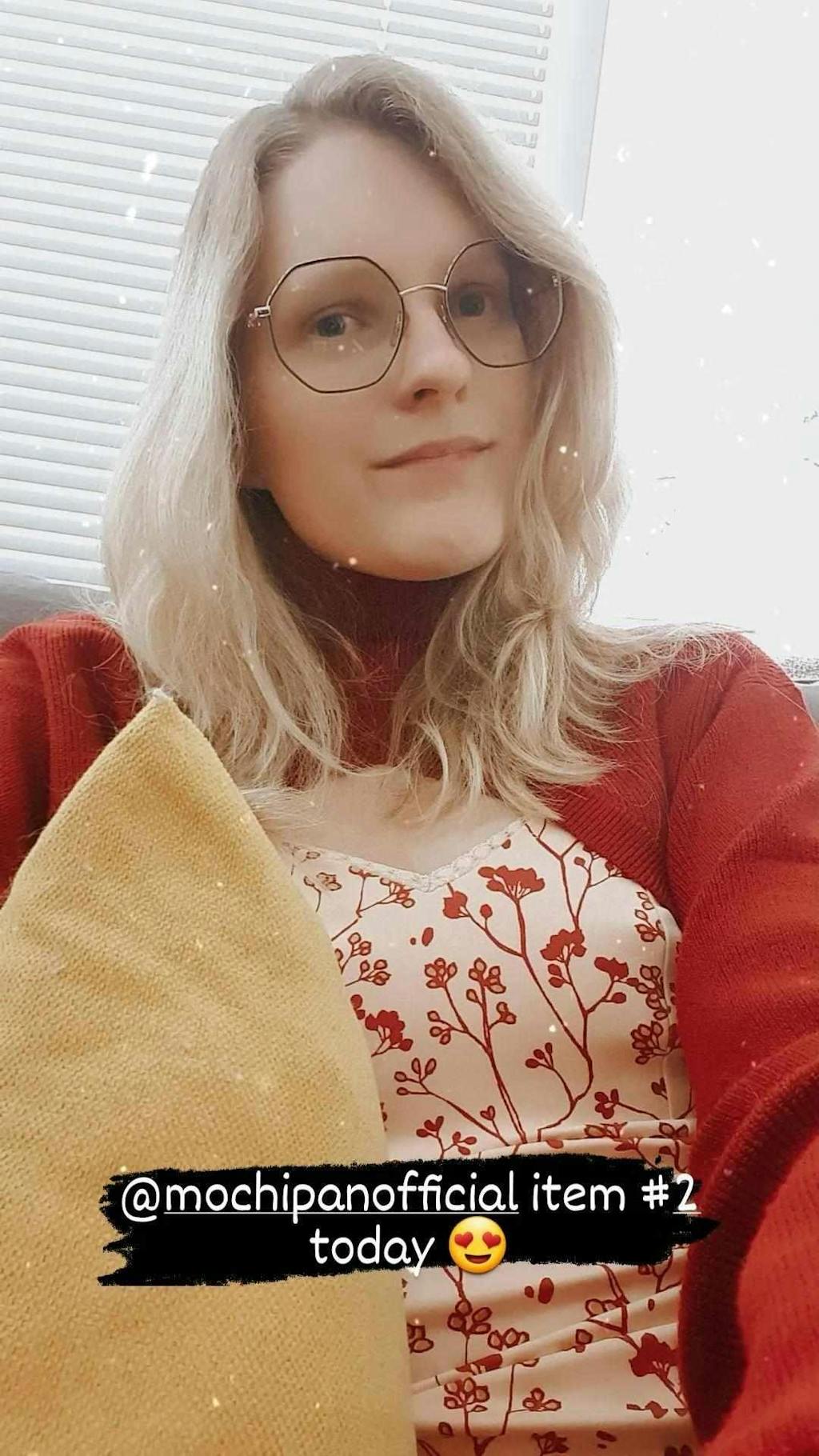 Beige Bodycon Dress: Sleek Fashion - Mochipan