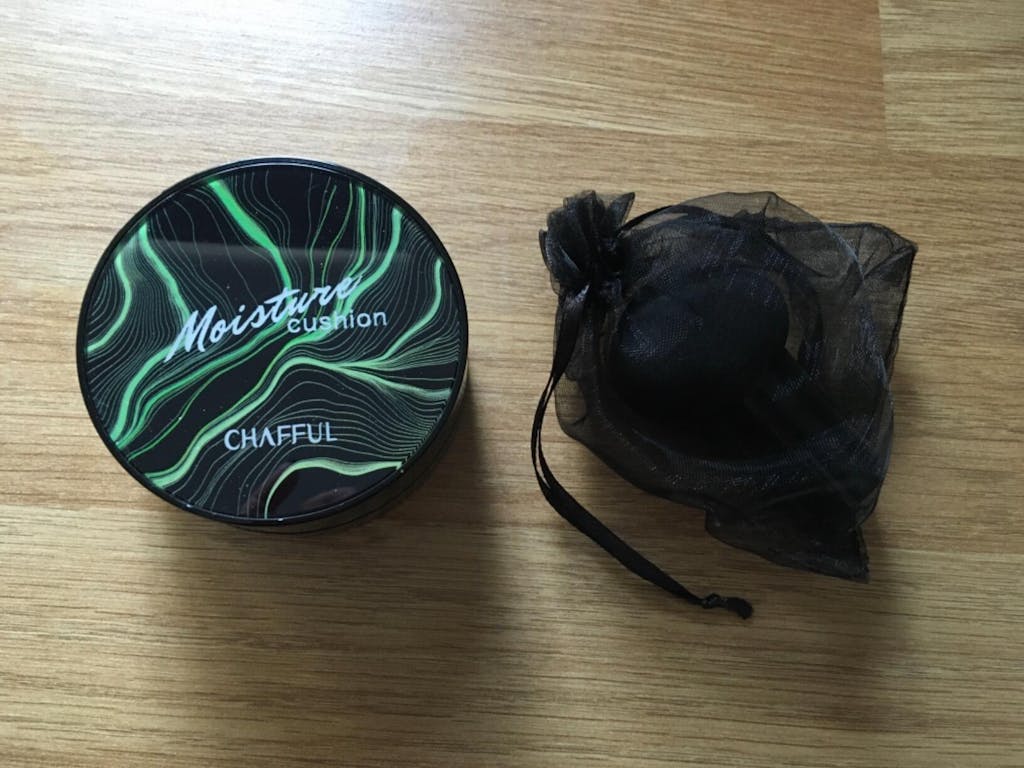 Moisture Maskeeriv Mitmeotstarbeline CC Kreem - Moisture.ee