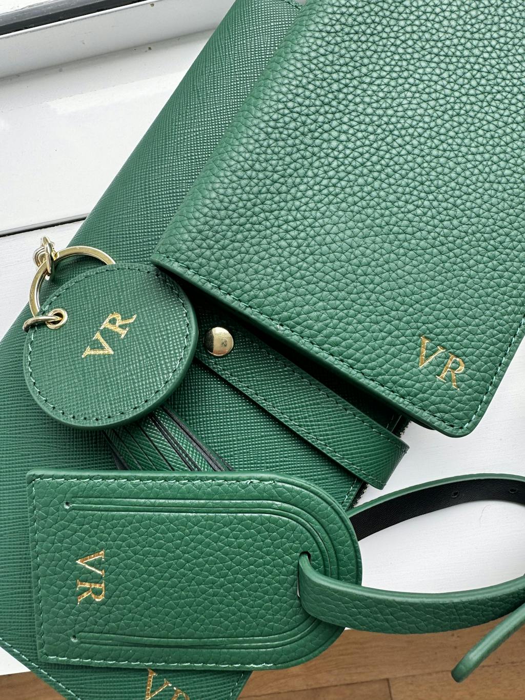 Personalised Leather Travel Bundle Accessories | Mont Laurènt