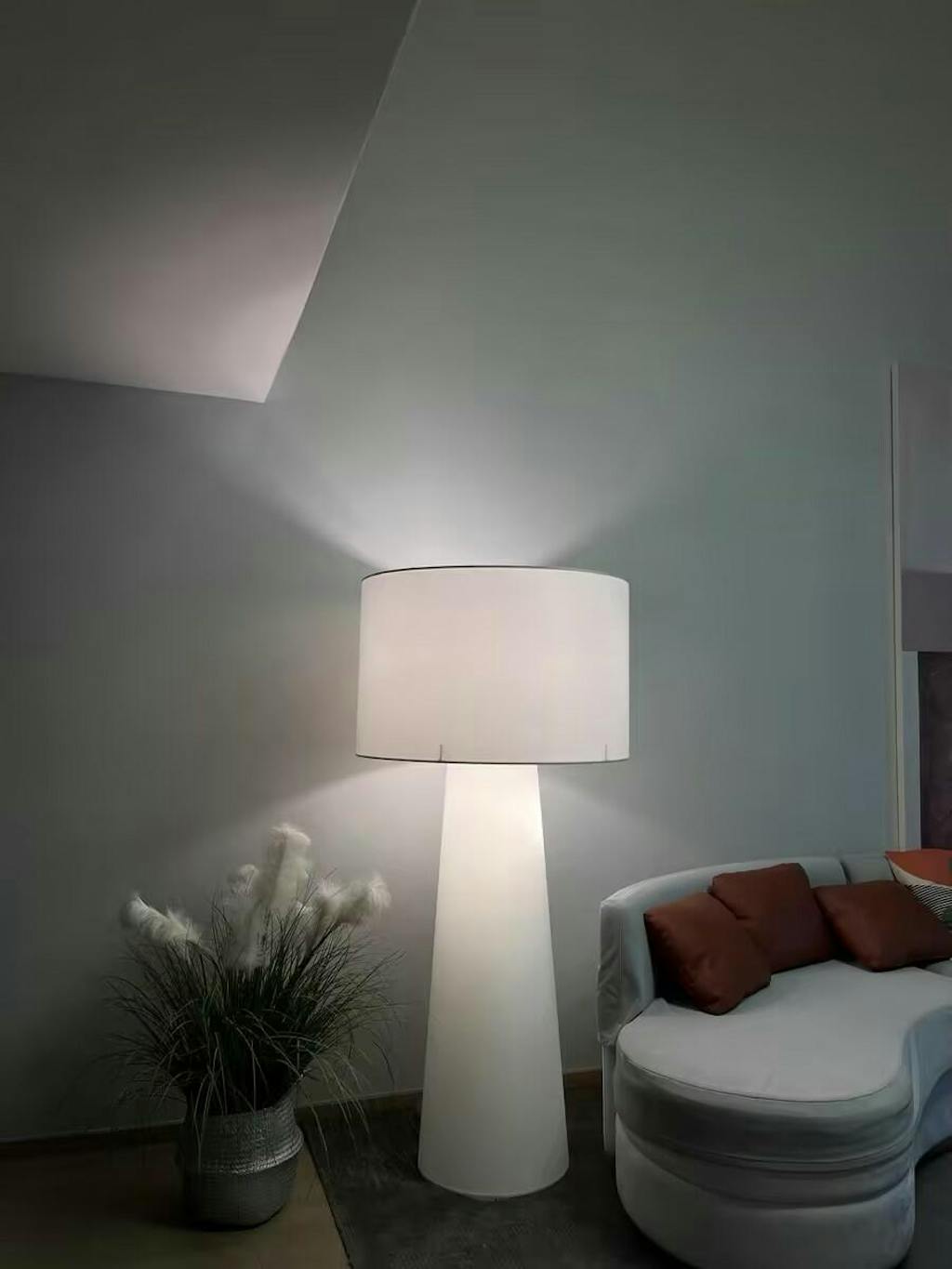 Big Shadow Floor Light — Mooiehome