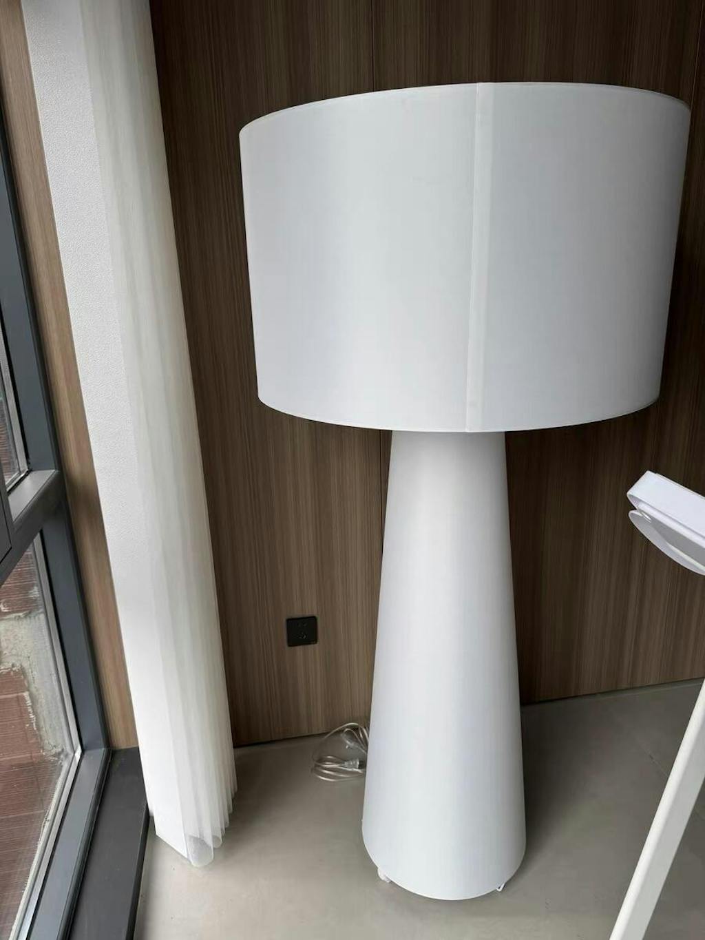 Big Shadow Floor Light — Mooiehome