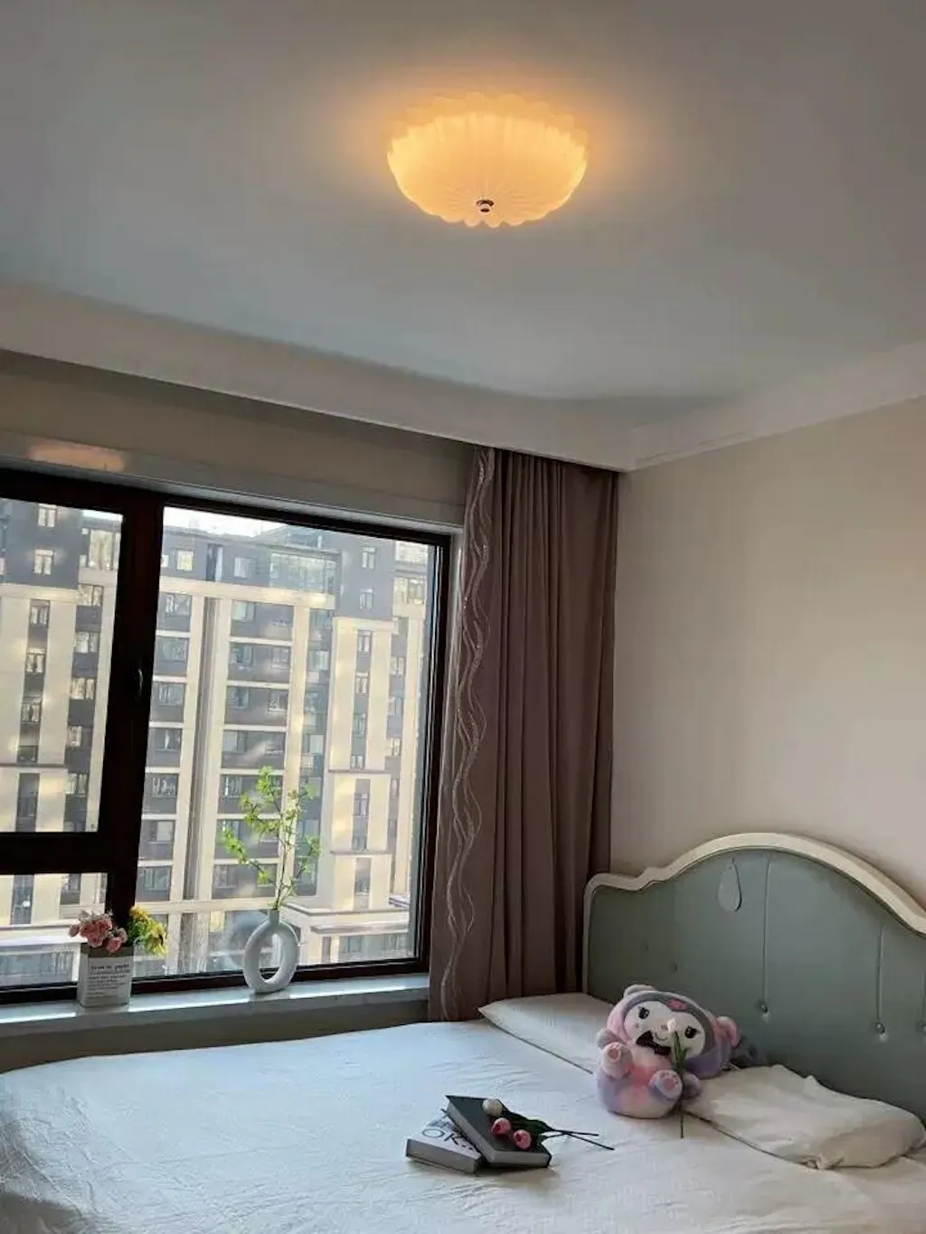 Flowers Curse Ceiling Light — Mooiehome