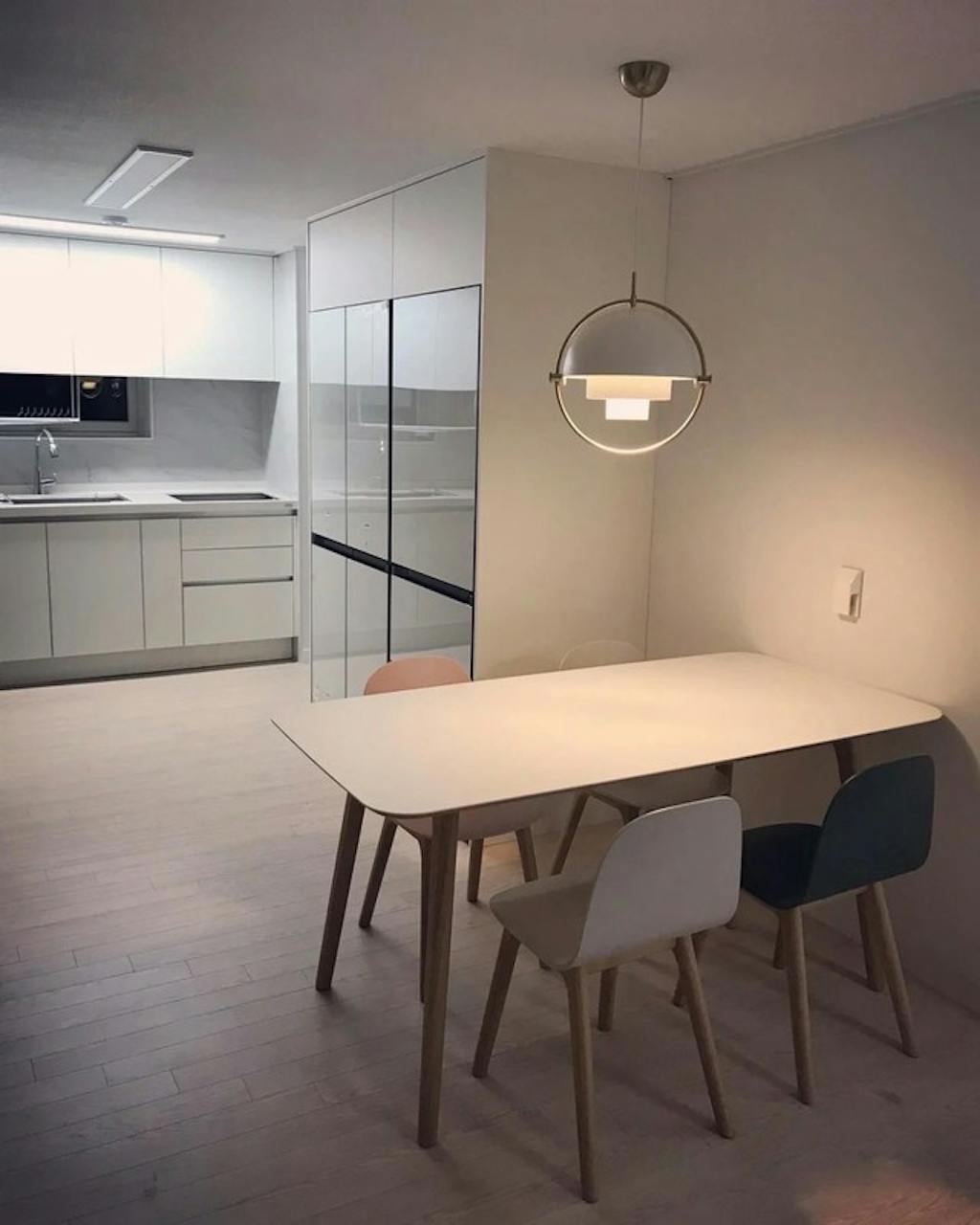 Deformed Ball Pendant Light - Mooielight