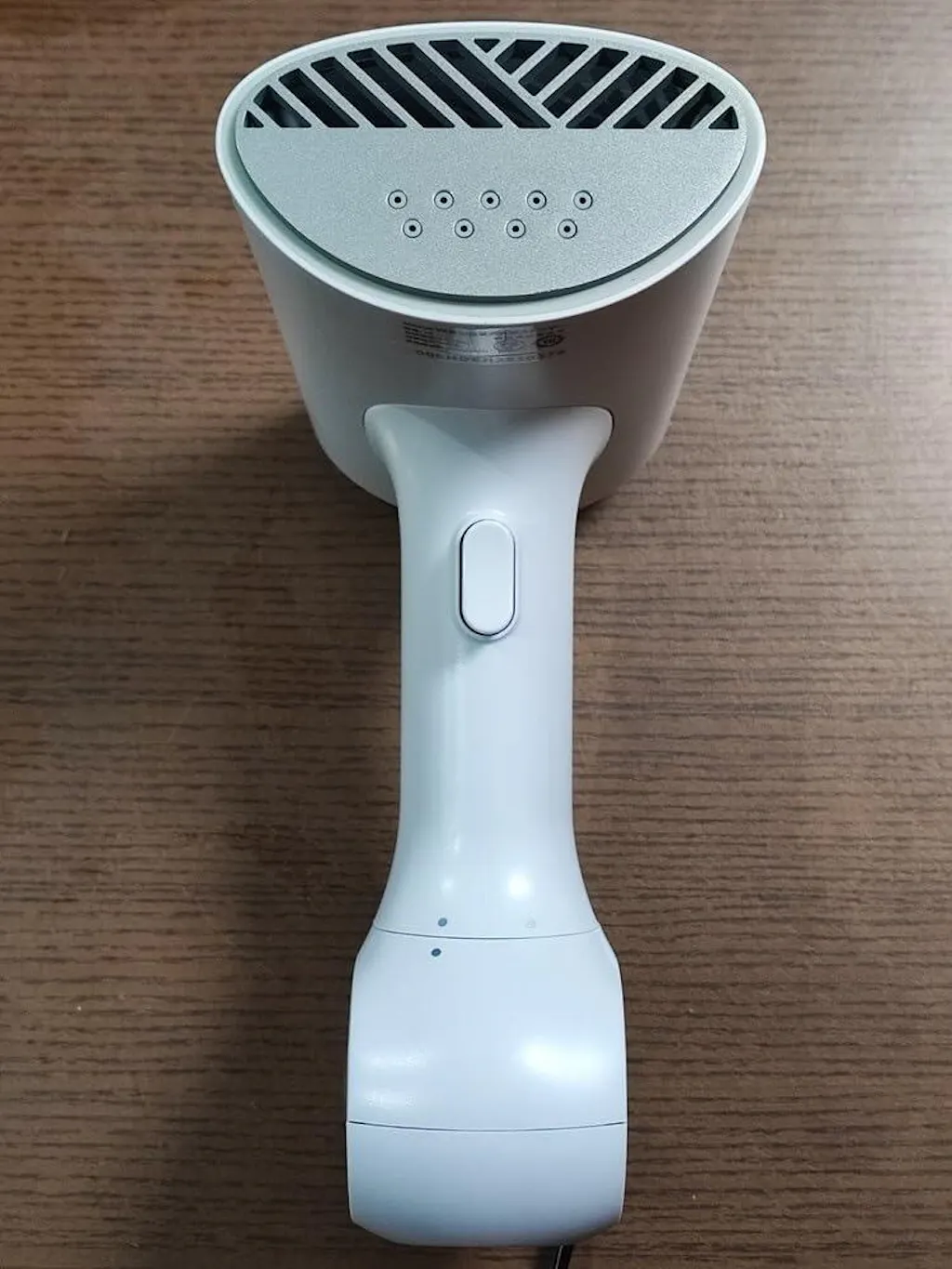 Morus V6吸着式衣類スチーマー 20秒即熱 片手操作 3段吸着力調整 脱臭・除菌・花粉低減 急速クールダウン – 株式会社モルス