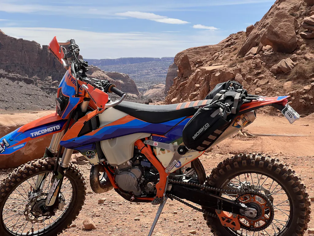 Reckless 10L v2 Motorcycle Luggage System | Mosko Moto - Mosko Moto EU