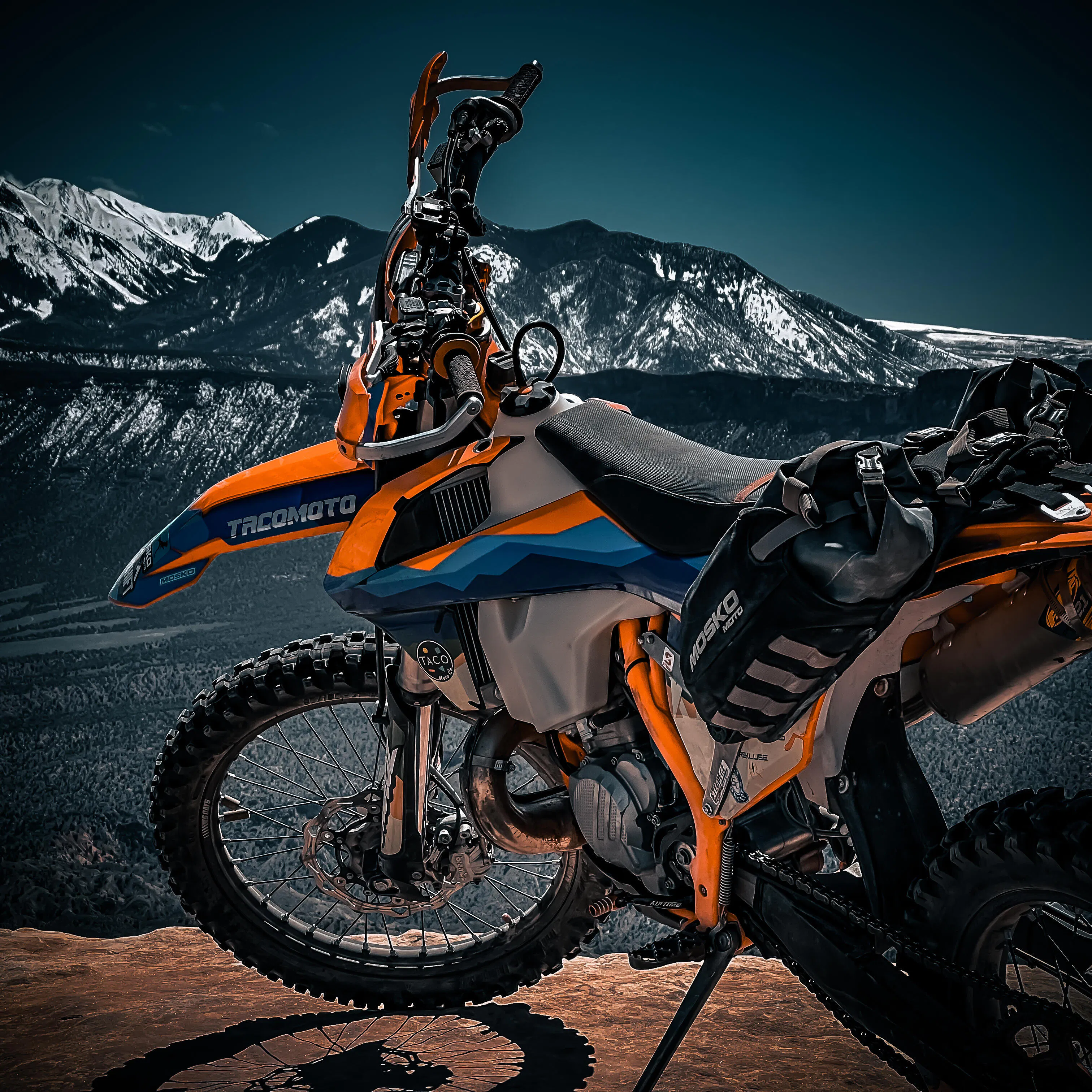 Reckless 10L v2 Motorcycle Luggage System | Mosko Moto - Mosko Moto EU