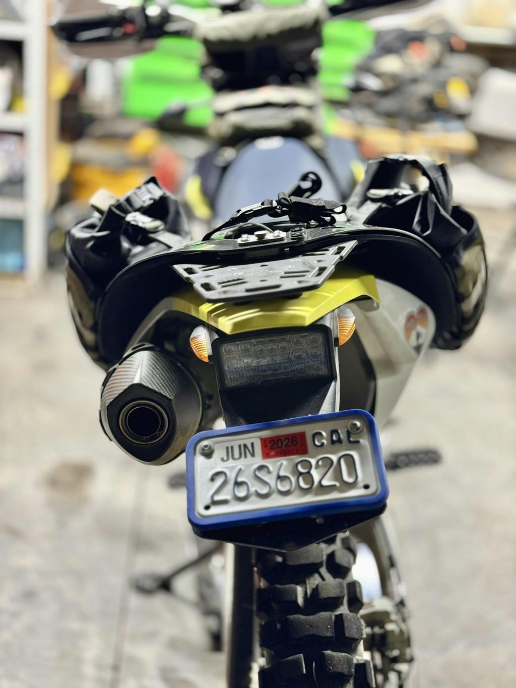 Reckless 10L v2 Motorcycle Luggage System | Mosko Moto - Mosko Moto EU