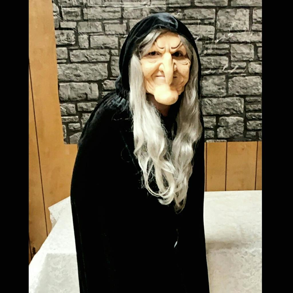 Hagatha the old witch | MostlyDead.com