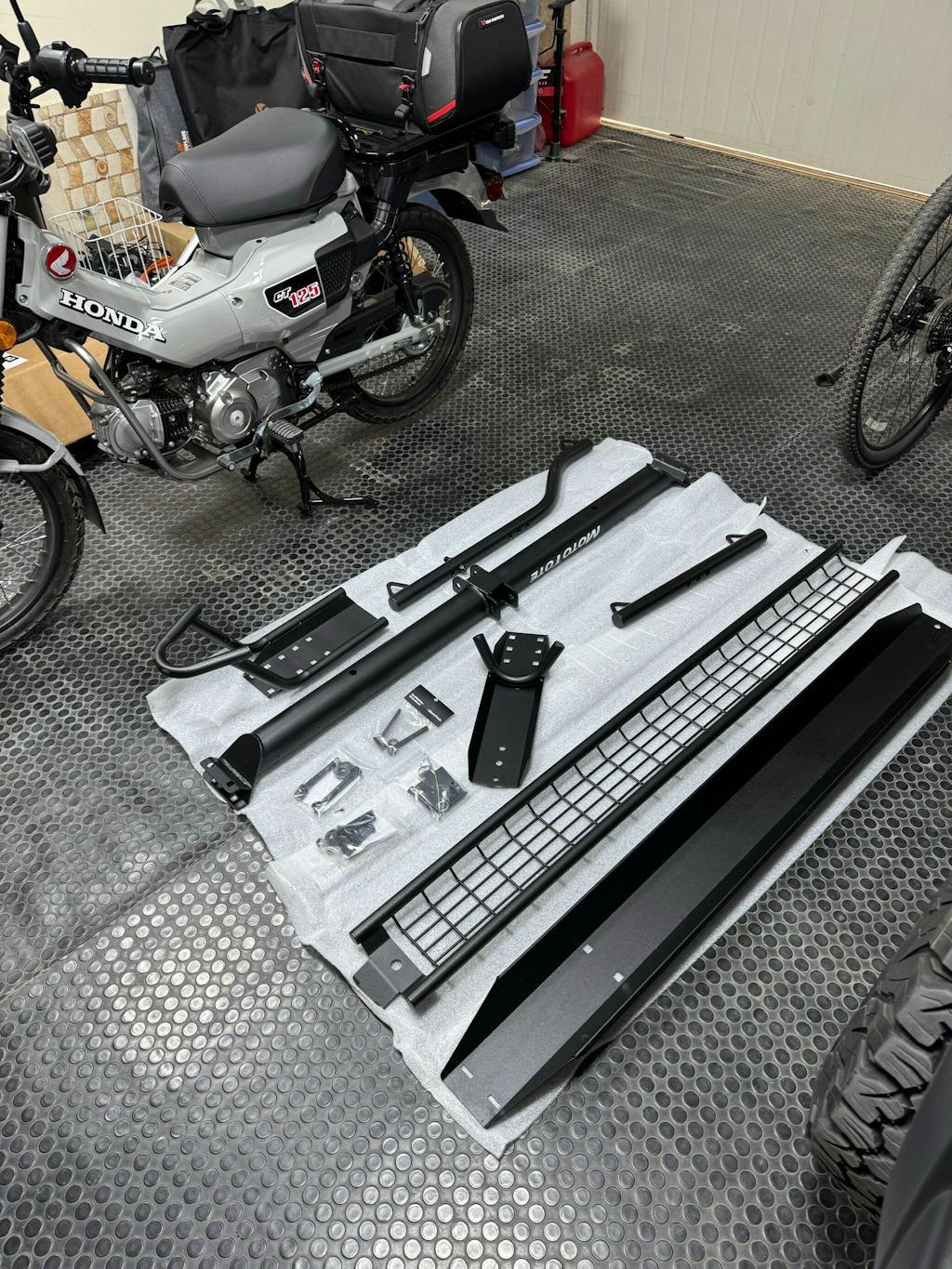 MotoTote m3 - Single Steel Motorcycle Hitch Carrier (500 lbs. Capacity)