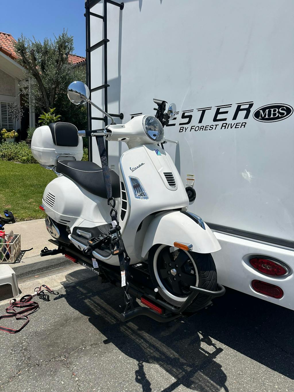 MotoTote m3 - Single Steel Motorcycle Hitch Carrier (500 lbs. Capacity)