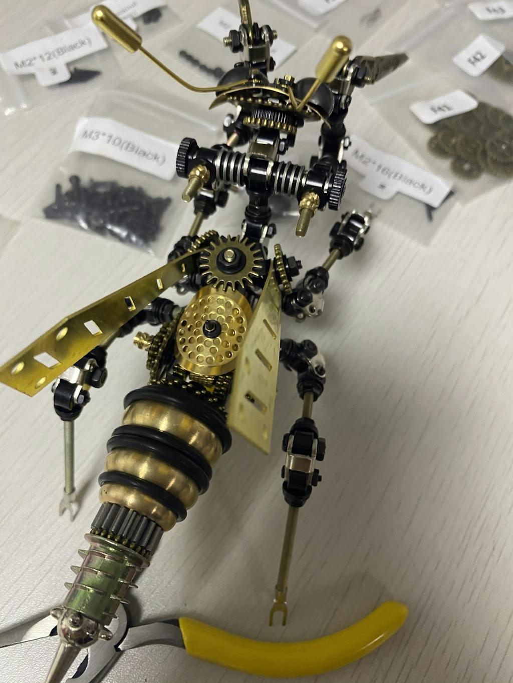 3D Metal Assembly DIY Mechanical Mantis Insect Model Puzzle kit