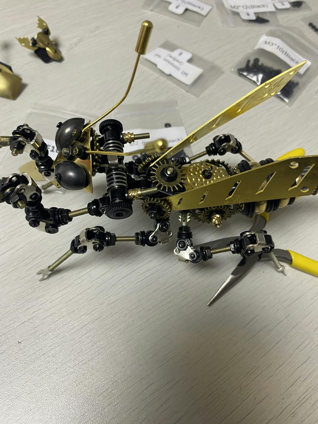 3D Metal Assembly DIY Mechanical Mantis Insect Model Puzzle kit