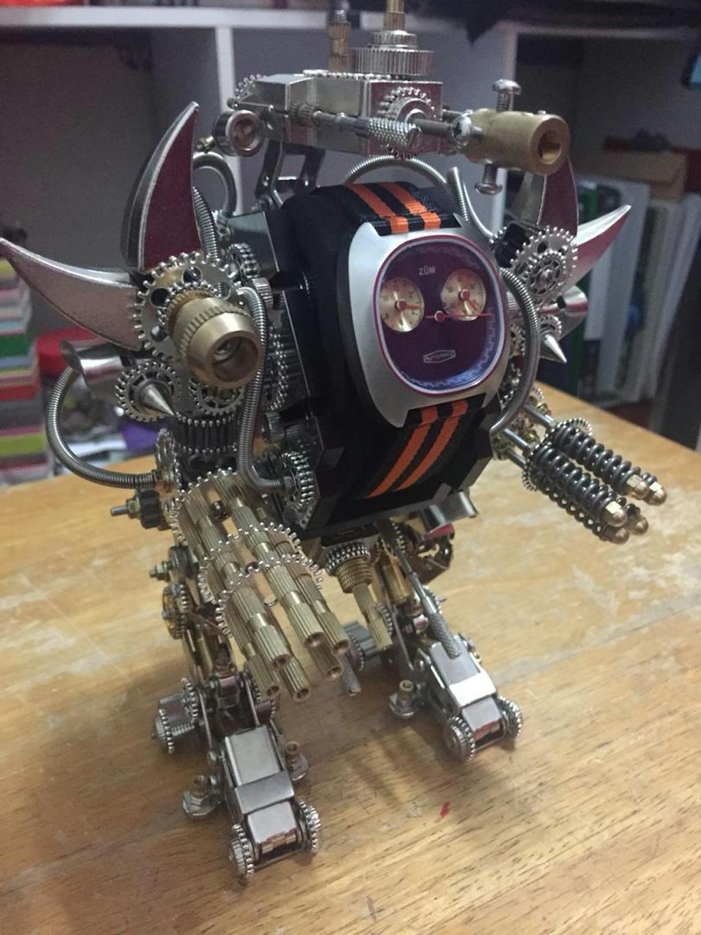 Taurus Robot Watch Stand Holder 3D Assembly Metal Fighting Mecha Actio