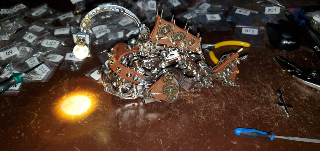 1064pcs+ Steampunk Deep-sea Anglerfish 3D Metal Ocean Model DIY Kit wi ...
