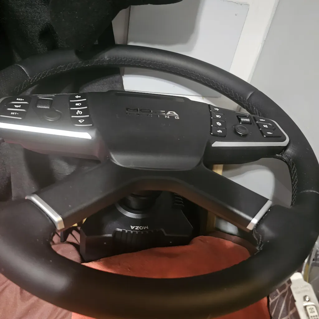 MOZA Trucking Bundle – 5.5 Nm Direct Drive Sim Racing Kit with 400mm ...