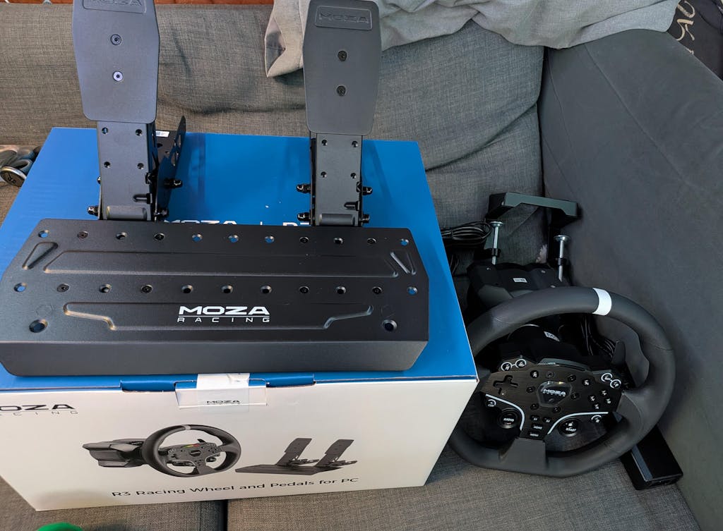 Pack de Volante y pedales MOZA R3 Racing | Simracing de alto ...