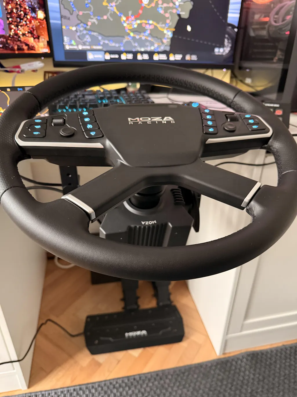 MOZA Trucking Bundle – 5.5 Nm Direct Drive Sim Racing Kit with 400mm ...