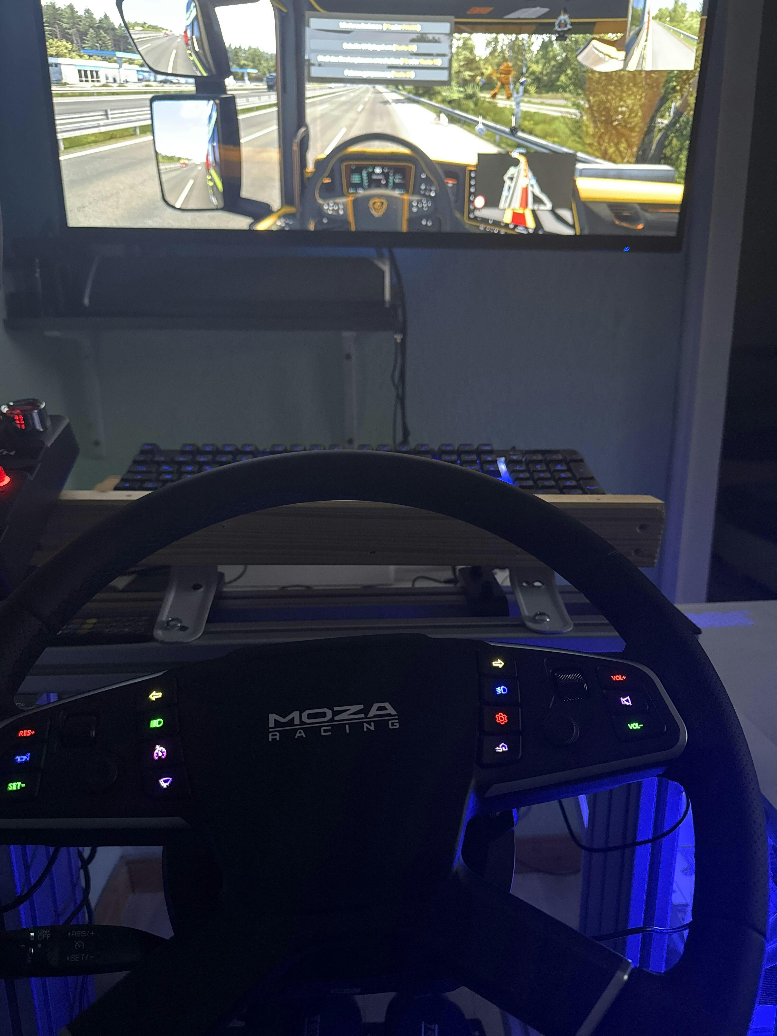 MOZA Trucking Bundle – 5.5 Nm Direct Drive Sim Racing Kit with 400mm ...