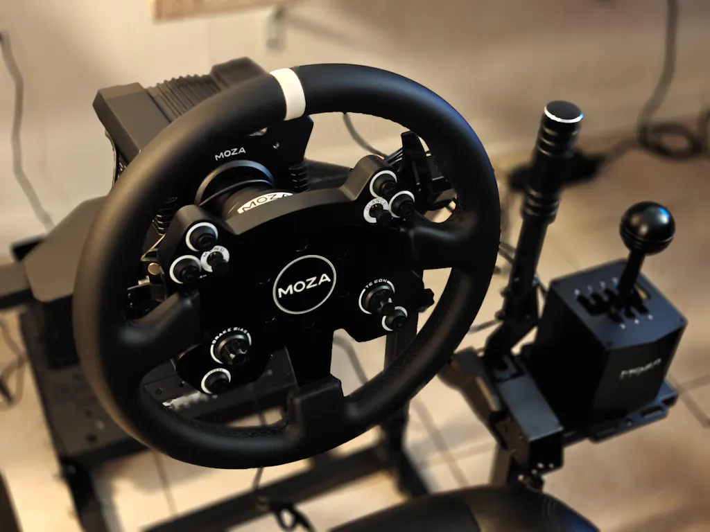MOZA R12 CS Bundle – 12Nm Direct Drive Wheelbase & CS V2P Steering ...