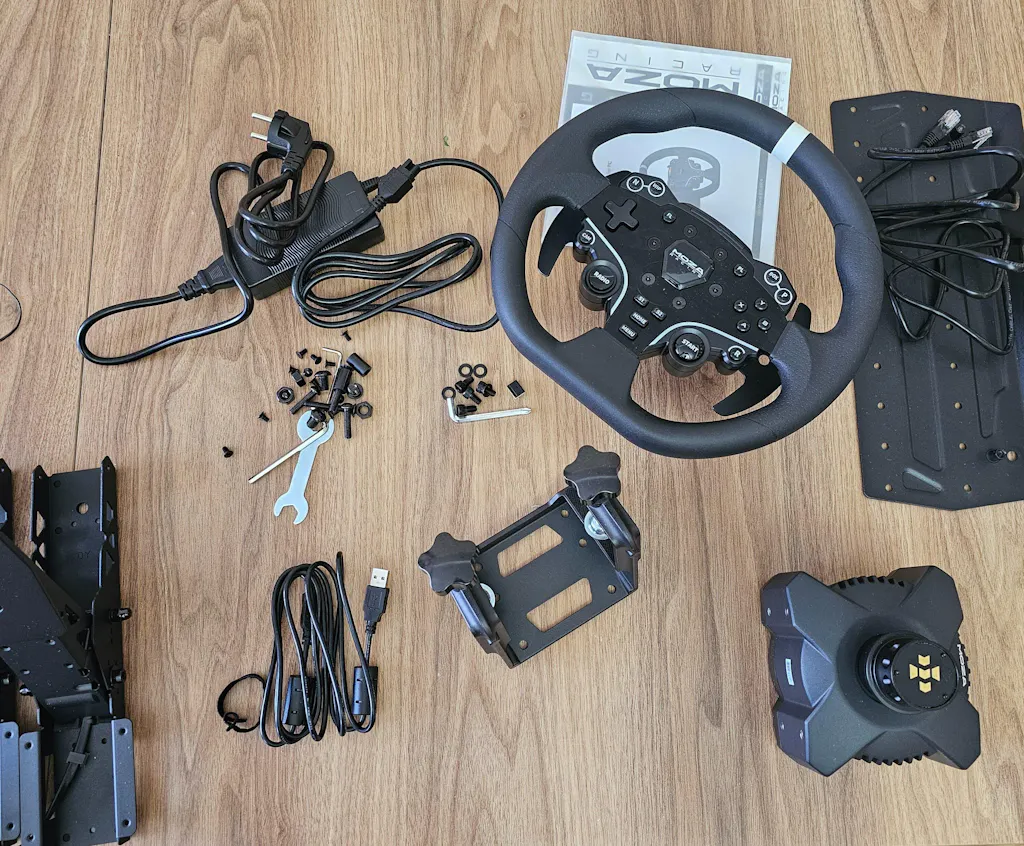 MOZA R3 Racing Wheel & Pedals Bundle | 3.9Nm Direct Drive Sim Racing ...