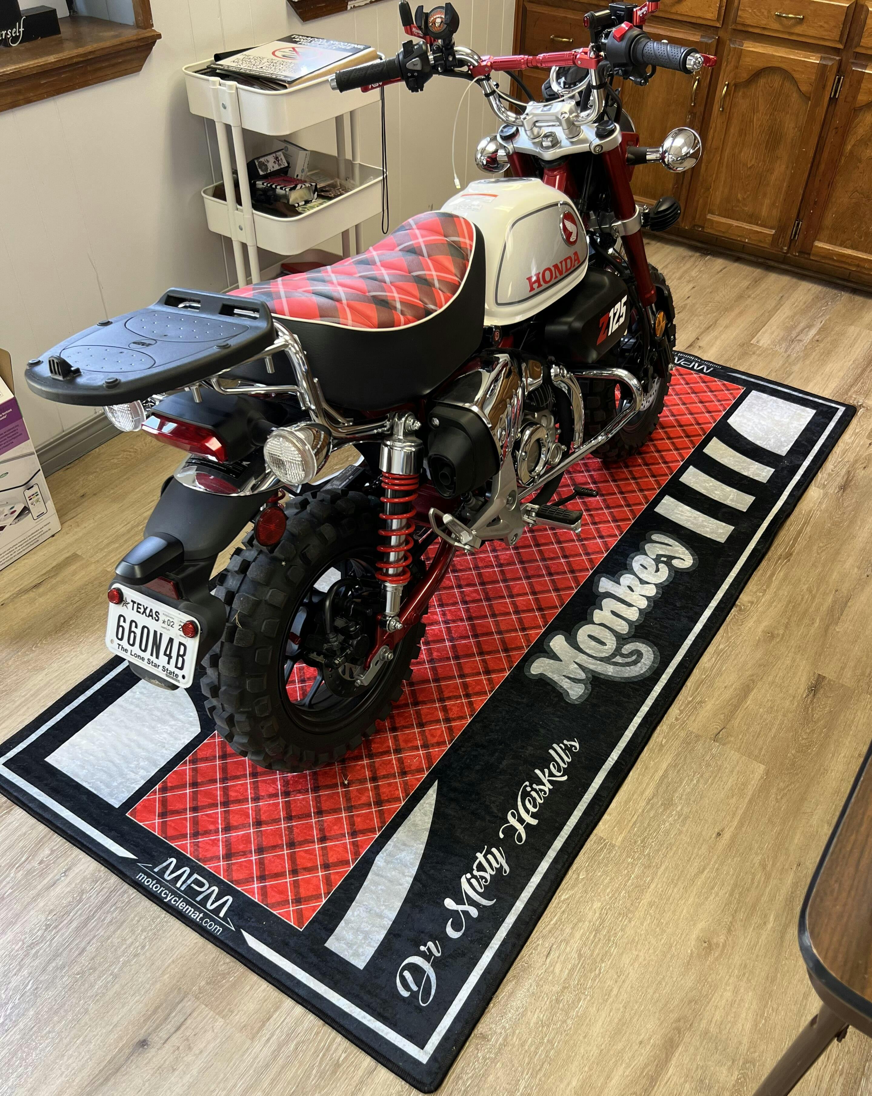 Designed Pit Mat for BMW R1250 RS Motorcycle - MM7160 – MPM Motorcycle Mat