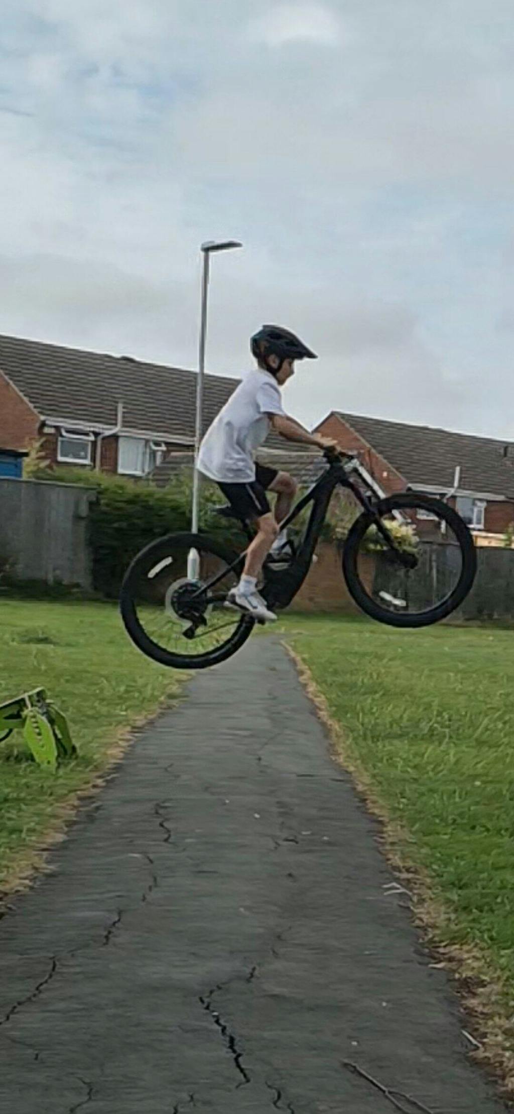 INTRO | Small MTB Jump Ramp for Beginners and Amateur Riders – MTB Hopper