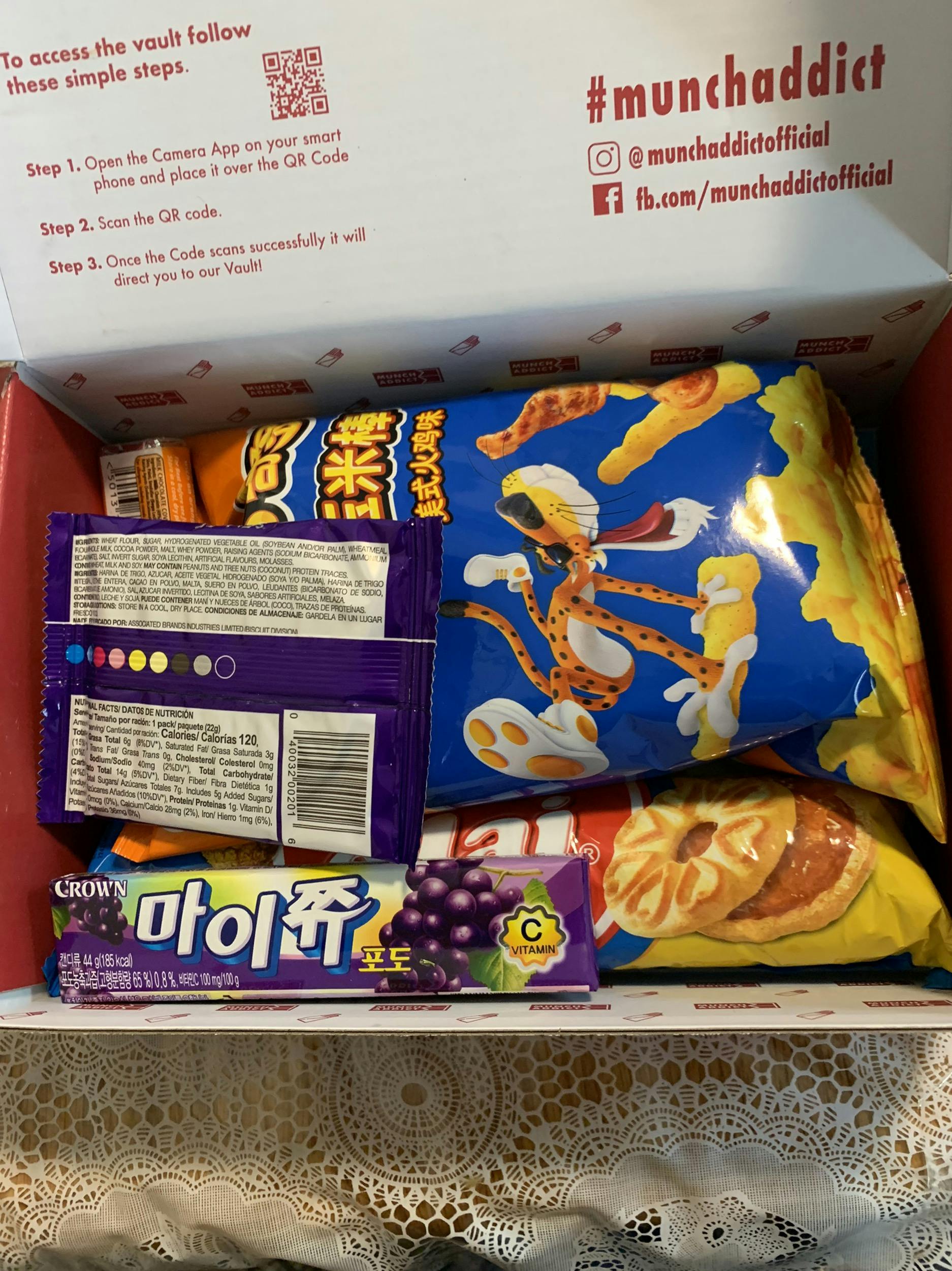 Munch Addict: Snack Crate Subscription Treat Box from Around the World