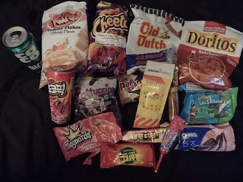 Munch Addict | Exotic International Snack Subscription Box & Gifts