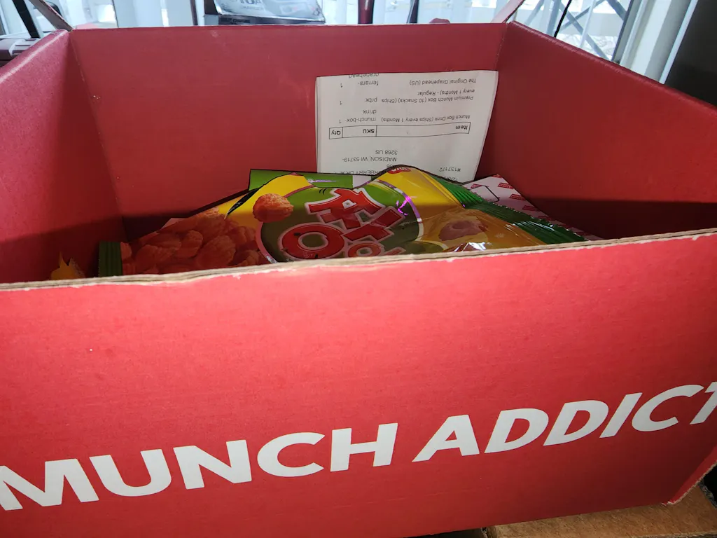 Munch Addict | Exotic International Snacks, Subscription Box & Gifts