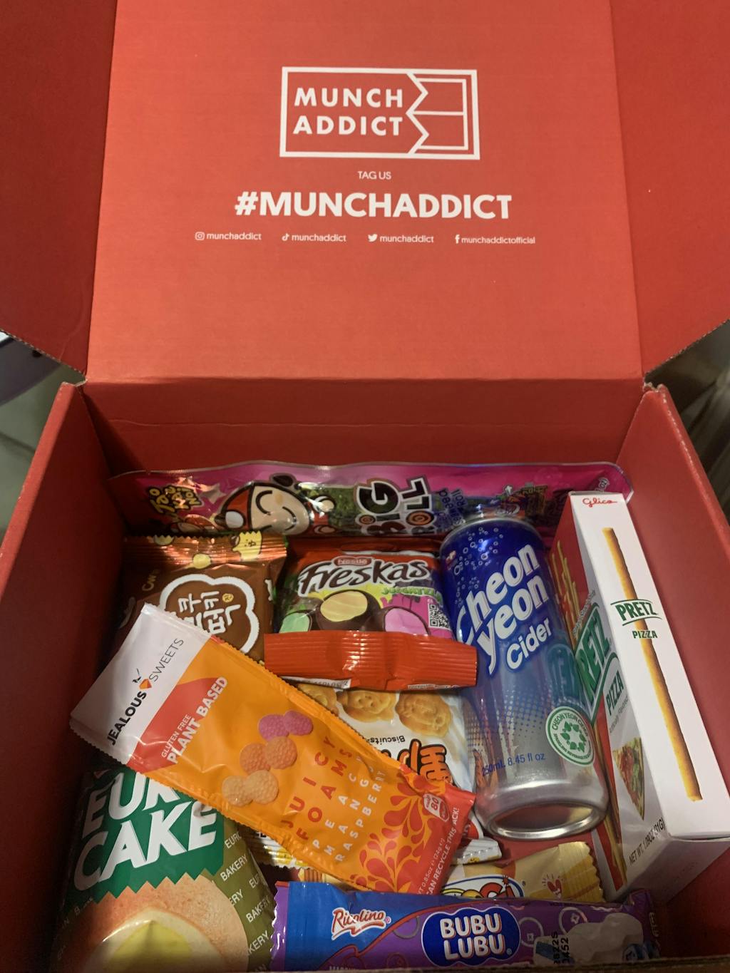 Munch Addict | Exotic International Snacks, Subscription Box & Gifts