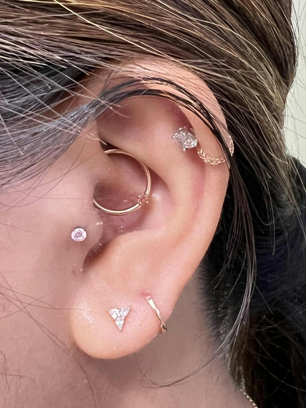 14K Gold Slim Sleeper Hoop Earrings | Musemond