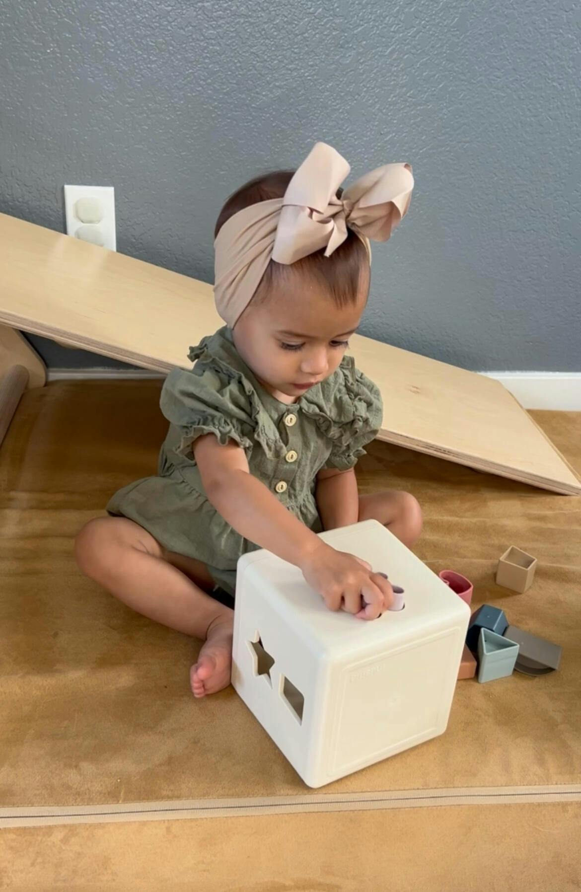 mushie Baby Shape Sorting Box – Mushie