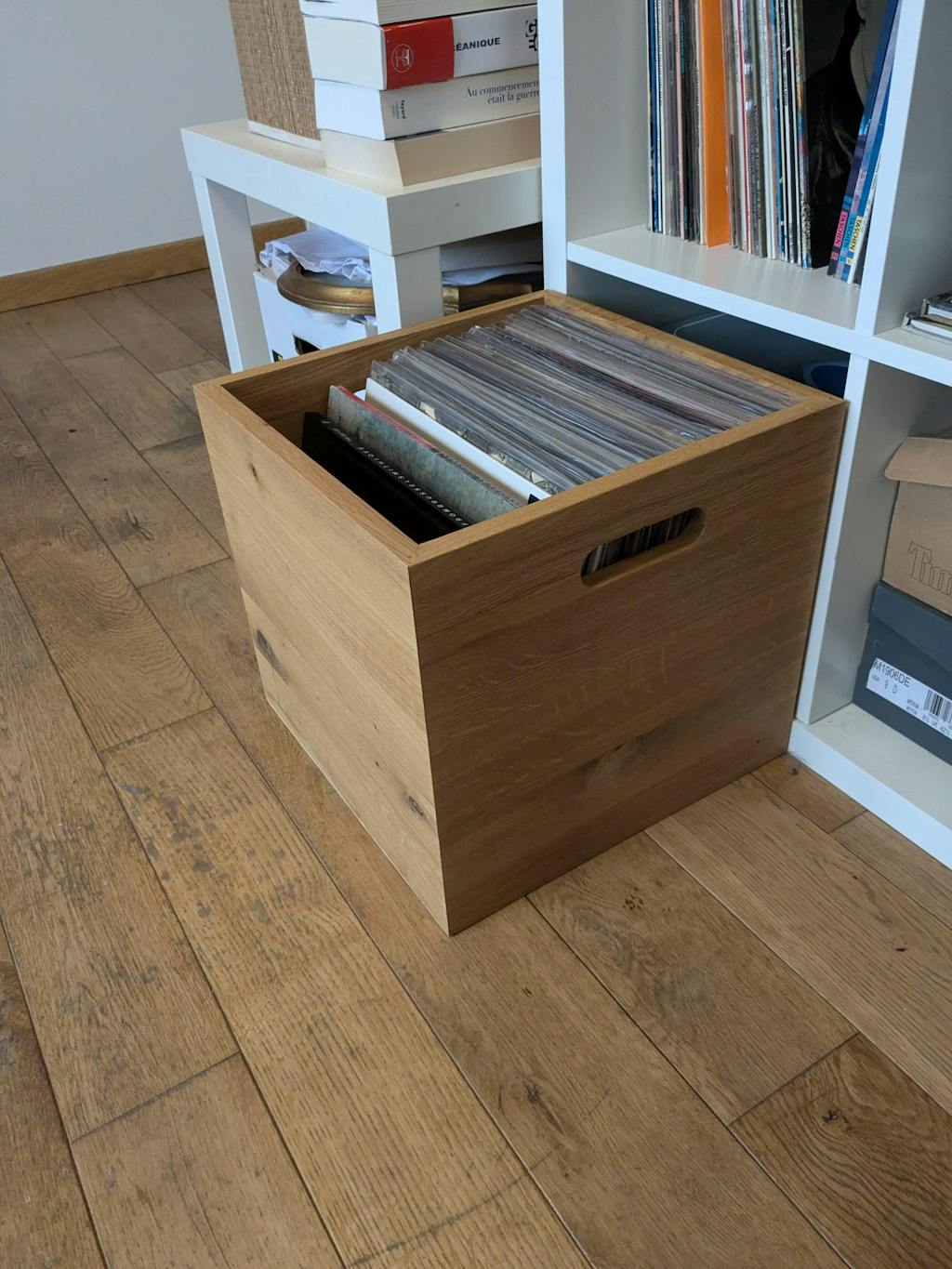 Oiled Oak 12 Inch Vinyl Record Storage Box – Music Box Designs