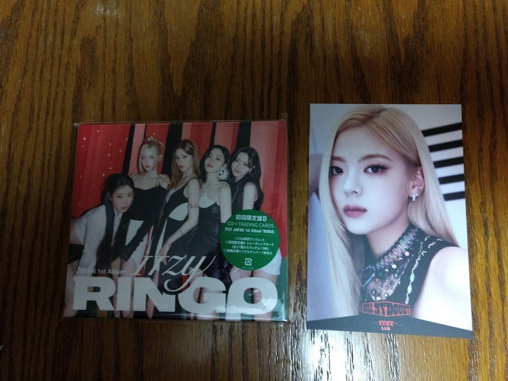 있지 | ITZY JAPANESE ALBUM [ RINGO ] LIMITED B VER. – Music Plaza