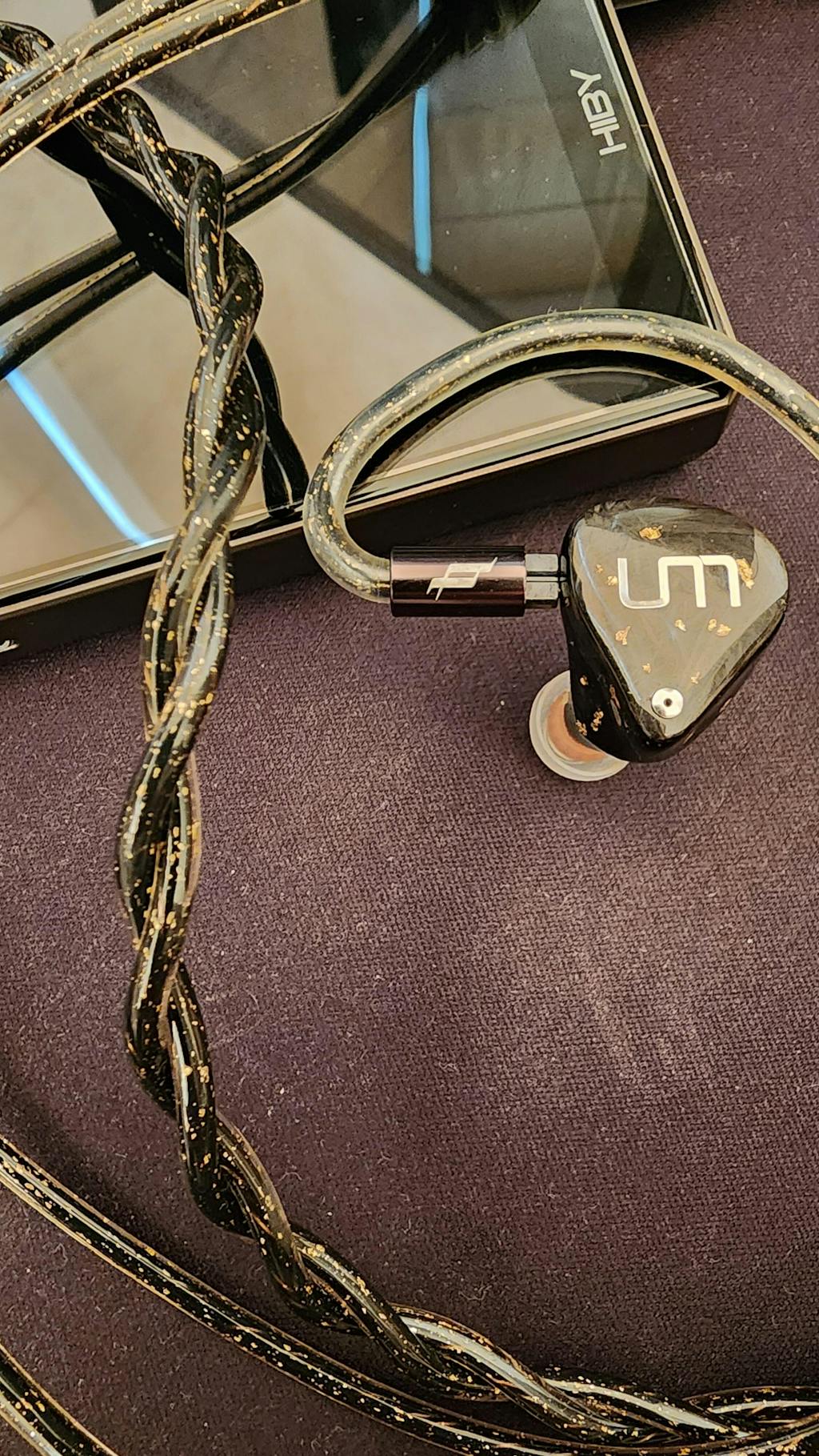 Liquid Links Venom (2Pin, 4.4mm) — MusicTeck