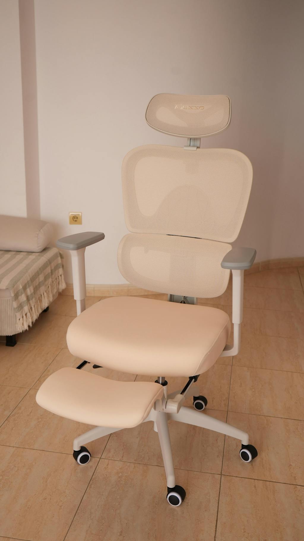 MUSSO E600 SE Ergonomic Office Chair|Women chair