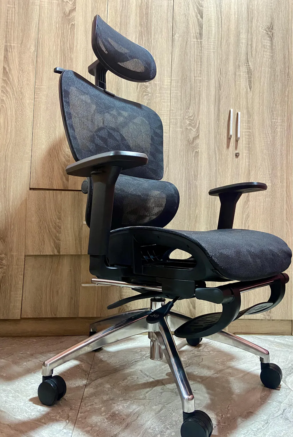 MUSSO E600 PRO Ergo Chairs 3D Handrail and Adjustable Headrest Ergonom