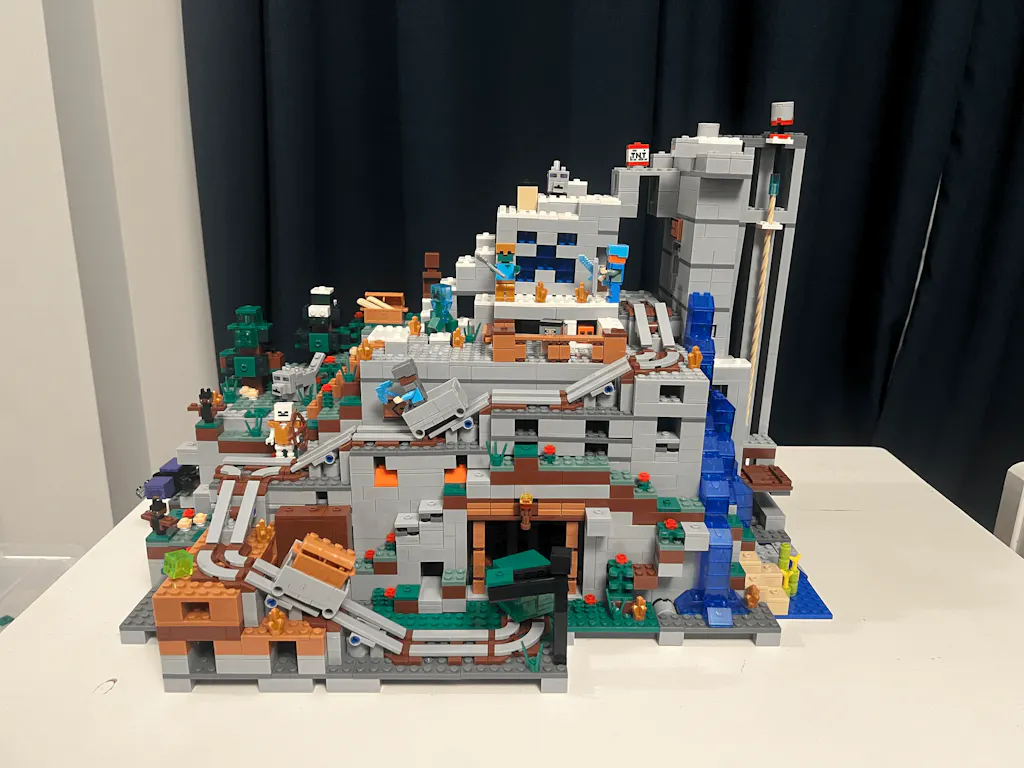 Minecraft The Mountain Cave 76010 compatible 21137 - My Building Blocks ...