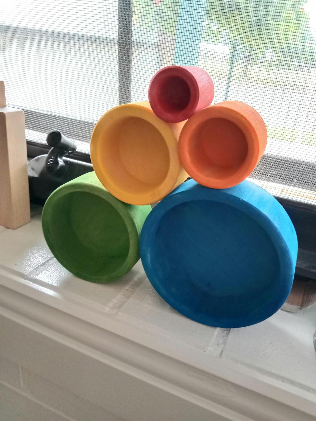 Beech Wood Stacking Bowls – My Happy Helpers