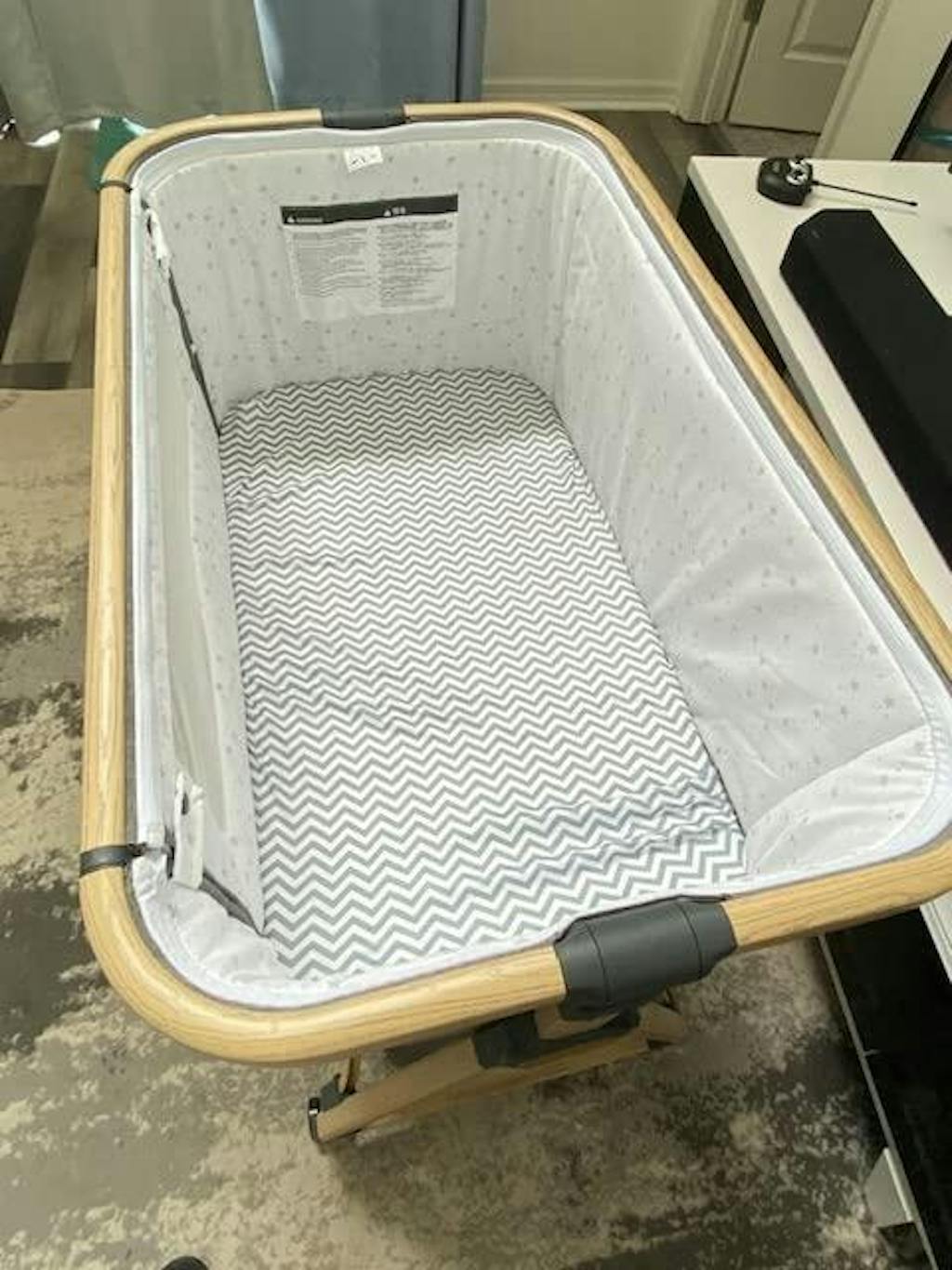 Foldable Mini Crib With Wheels For Baby Bedside Crib Bassinet