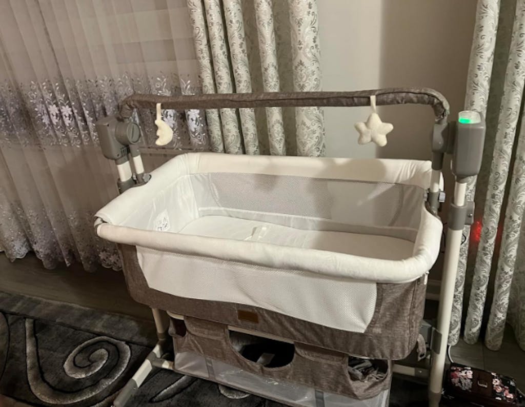 Baby Electric Rocking Bassinet Bedside Crib With Wheels