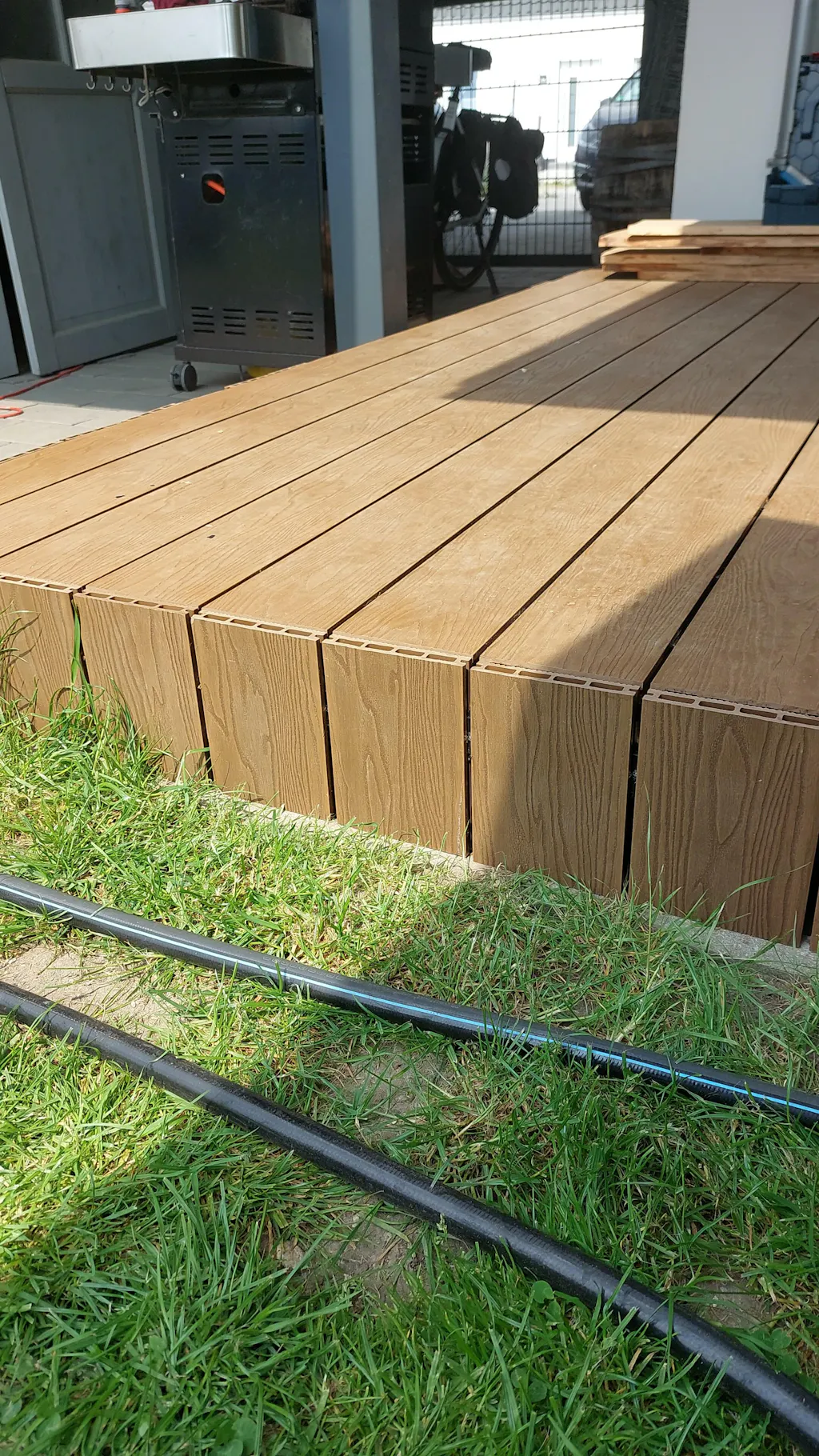 WPC-Hohldiele Basic Teak 400cm ab 28,14€ | myHarry – myHarry™