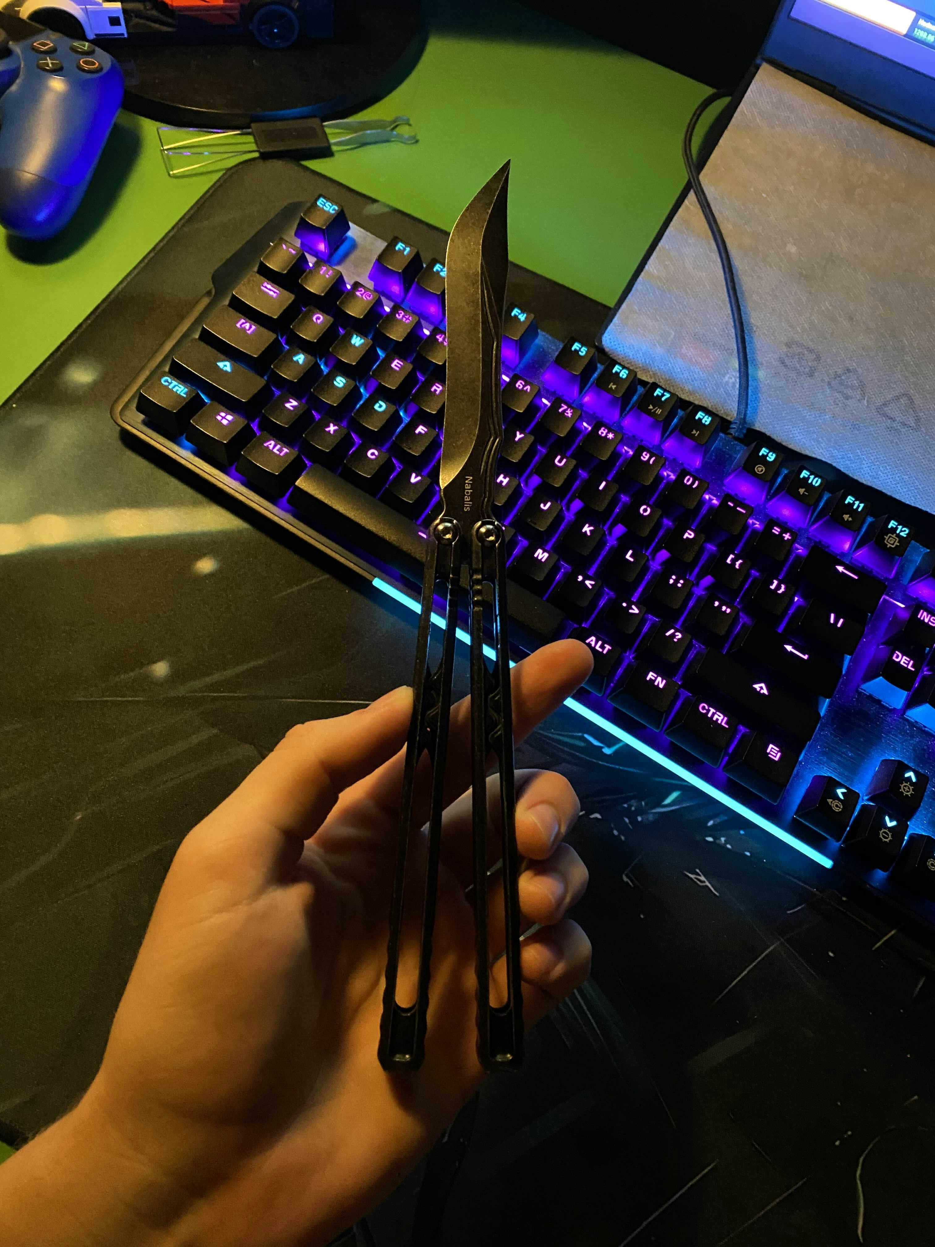 Canyon - Stainless Steel Trainer with False Edge