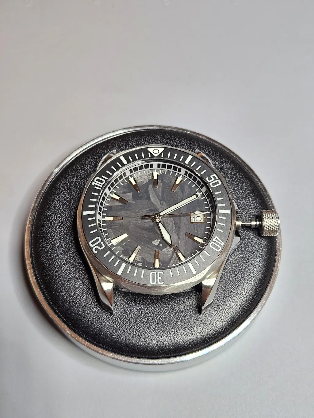 NMK928 Seamaster SKX/SPRD Watch Case: Gold Finish – namokiMODS