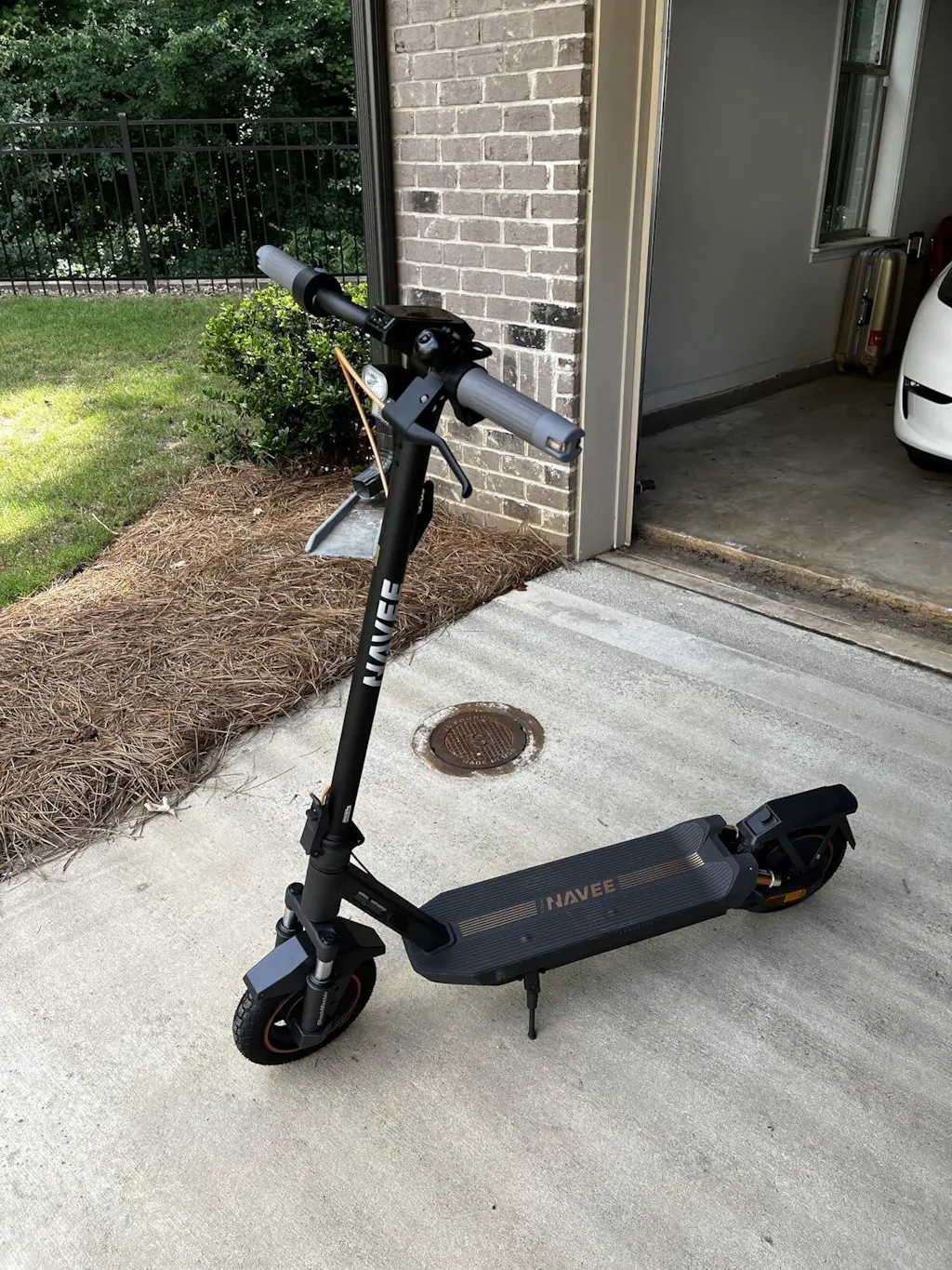 NAVEE GT3 Pro Electric Scooter w/37.3 miles Max Operating Range & 20 m ...