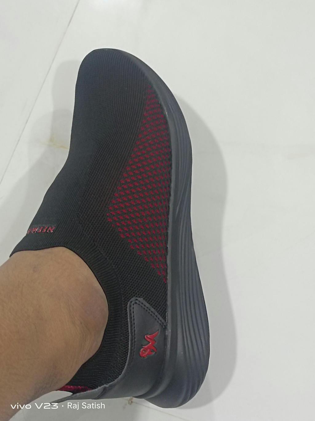 Buy Everyday Basic Slip Ons For Men Online - Neemans