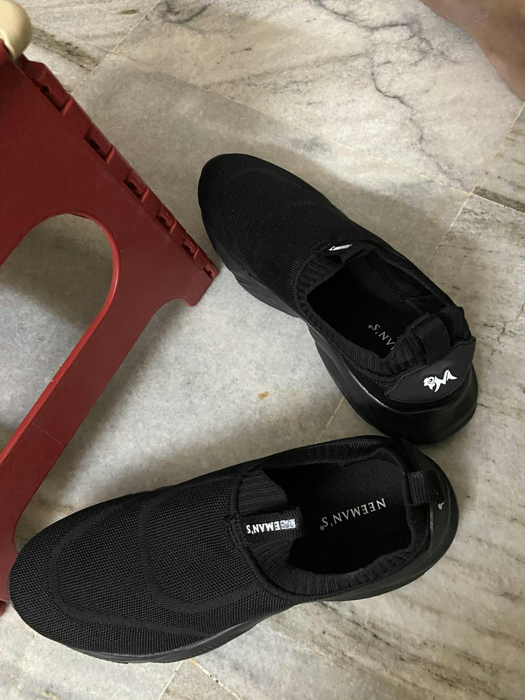 Buy Black Slip Ons For Men & Women Online - Neemans – Neeman's