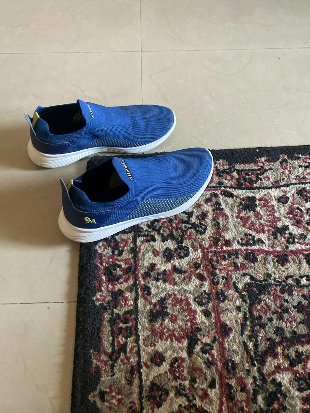 Buy Everyday Basic Slip Ons For Men Online - Neemans