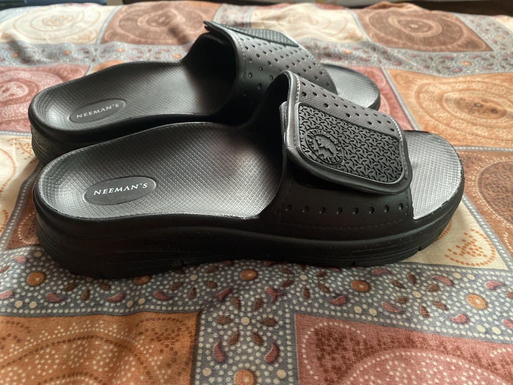 Jumbo Slides : Black